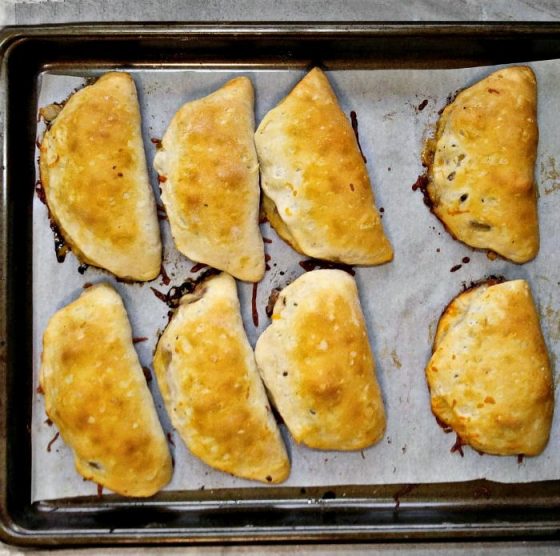 Biscuit Tacos Recipe (Easy Taco Melts with Ground Beef & Biscuits)