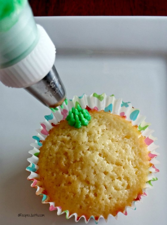 Grass Cupcakes - Lemon Easter Cupcakes with Green Frosting