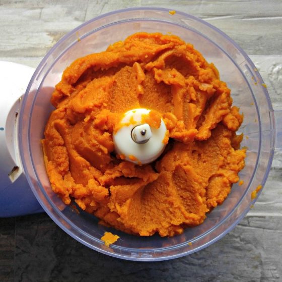 Homemade Pumpkin Puree - How to Make Fresh Pumpkin Puree