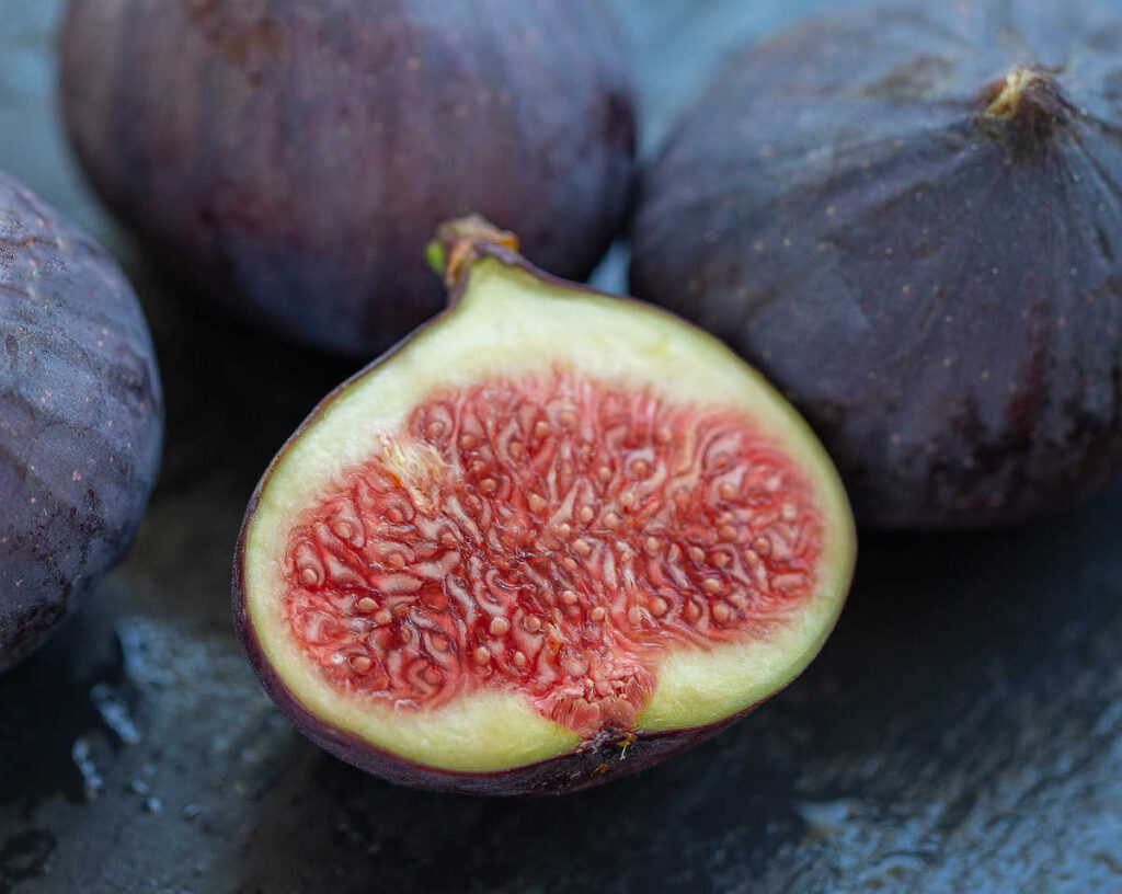 Fig Crumble with Fresh Blueberries and Rolled Oats Makes a Hearty Fruit ...